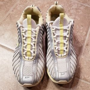 Nike Shoes | Sneakers Size 6y | Poshmark